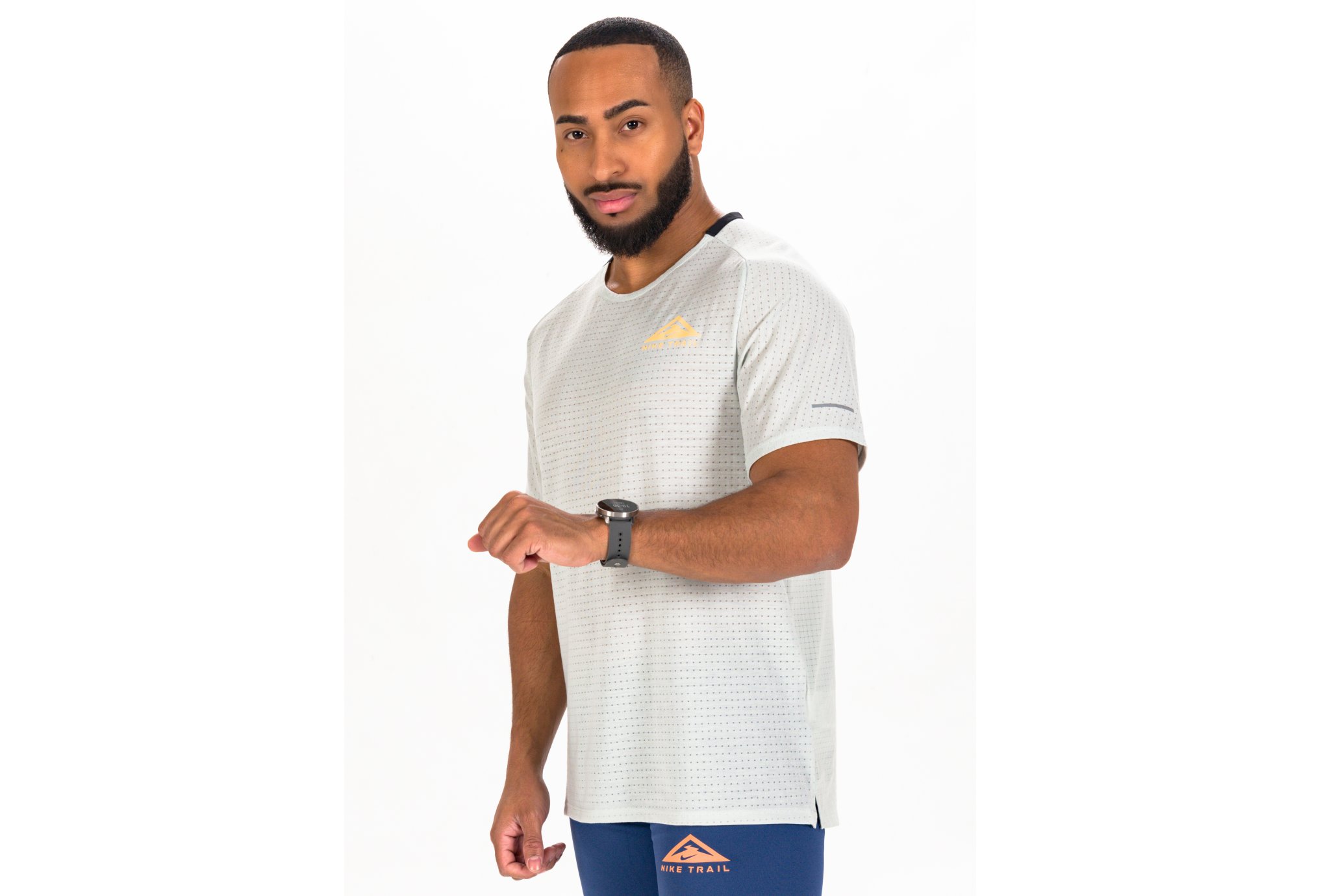 Nike camiseta manga corta Trail Solar Chase en promoción | Hombre Ropa ...